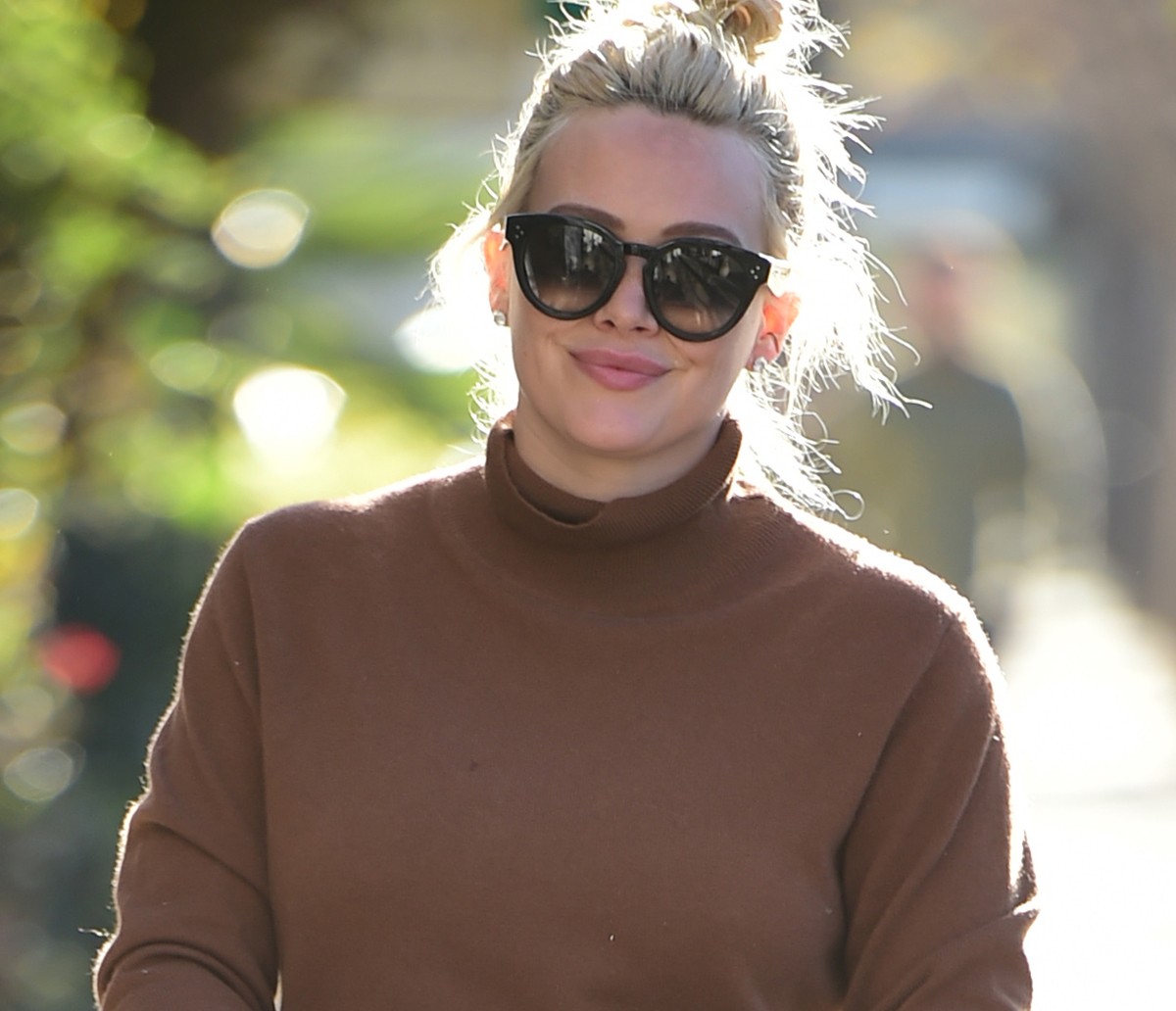 Hilary Duff Shares 'Extremely Personal' Water Birth Video Of Daughter ...