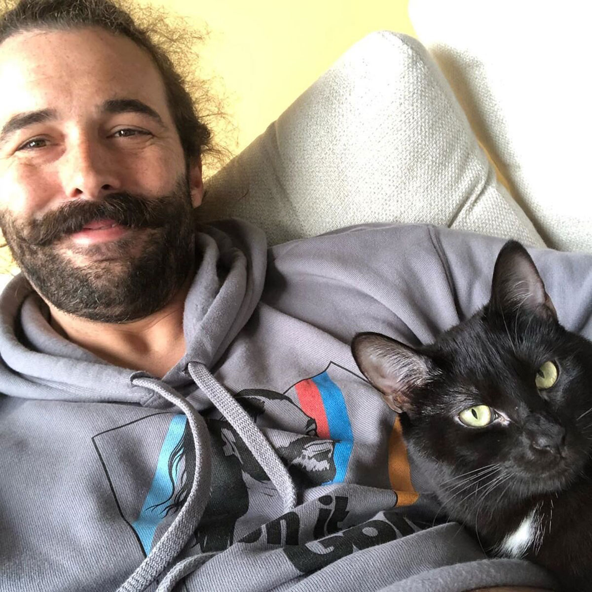 'Queer Eye' Star Jonathan Van Ness Mourns Second Cat Death In One Year ...