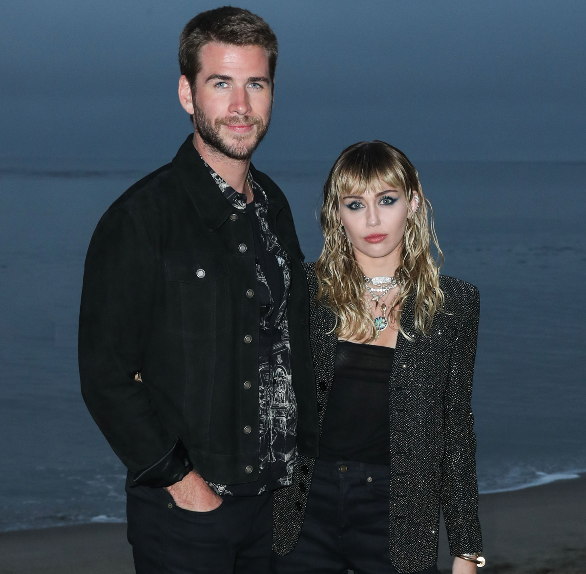 Miley Cyrus & Liam Hemsworth Reach Divorce Settlement EXACTLY A Year ...