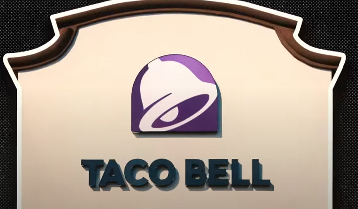 Twitter Comes For Taco Bell After Employee Gets Fired After Wearing ...