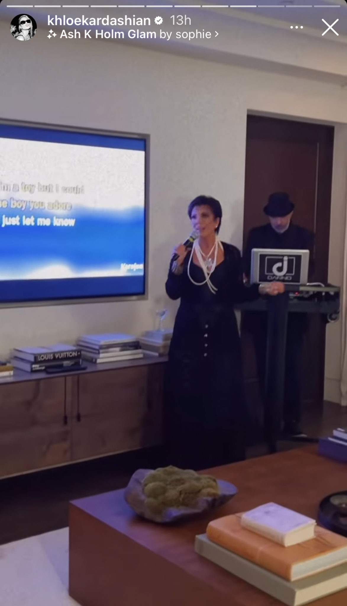 Kardashian-Jenner Sisters Dressed Up As Kris Jenner's Iconic Moments ...