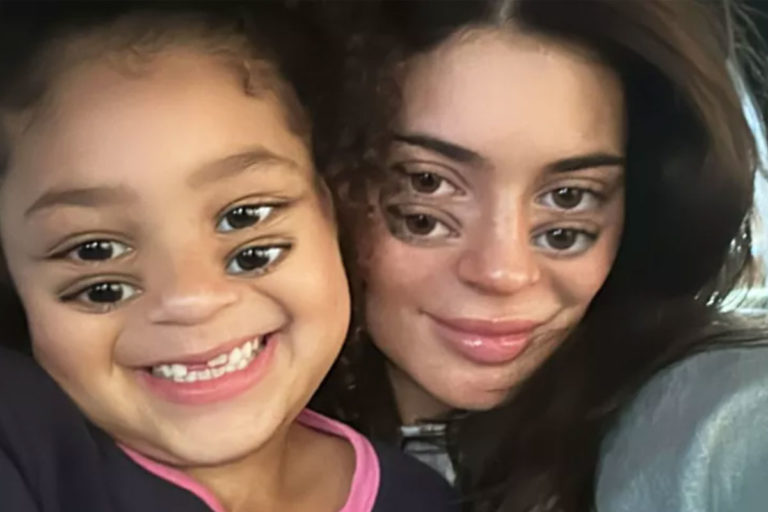 Aww! Kylie Jenner Poses In Silly Filters With Kids Stormi & Aire In New ...