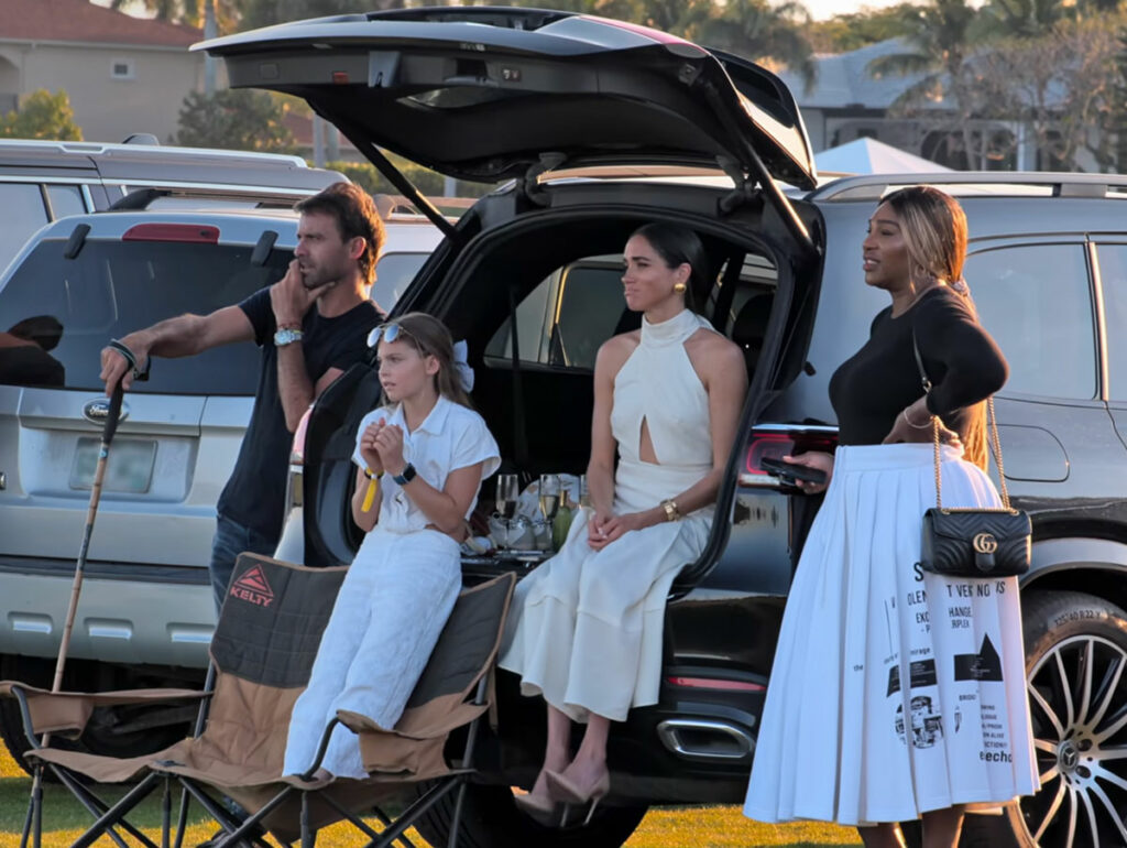 Meghan Markle & Prince Harry Lean Into PDA In New Docuseries Amid Split ...