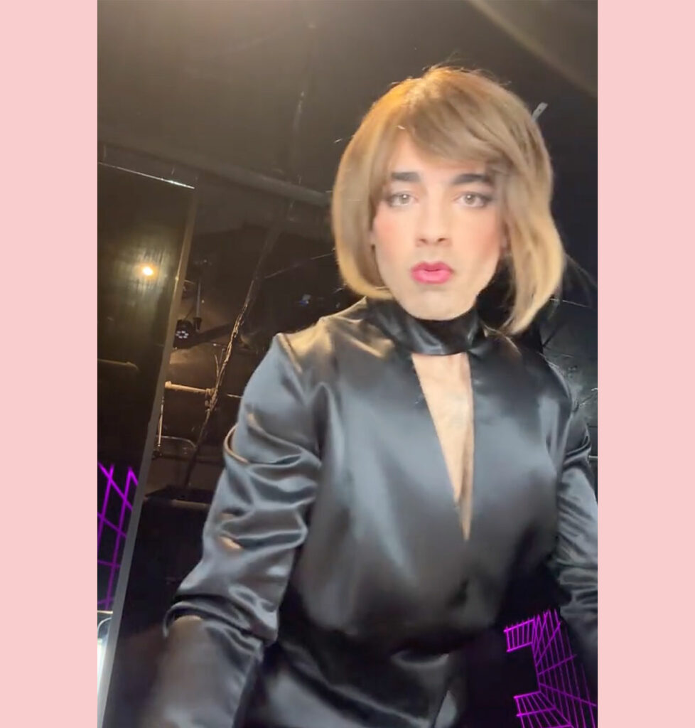 Joe Jonas Is In Drag! And Looks... Good! - Perez Hilton