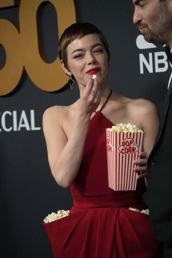 Emma Stone's SNL 50 Dress Was FILLED WITH POPCORN! And For An Amazing ...