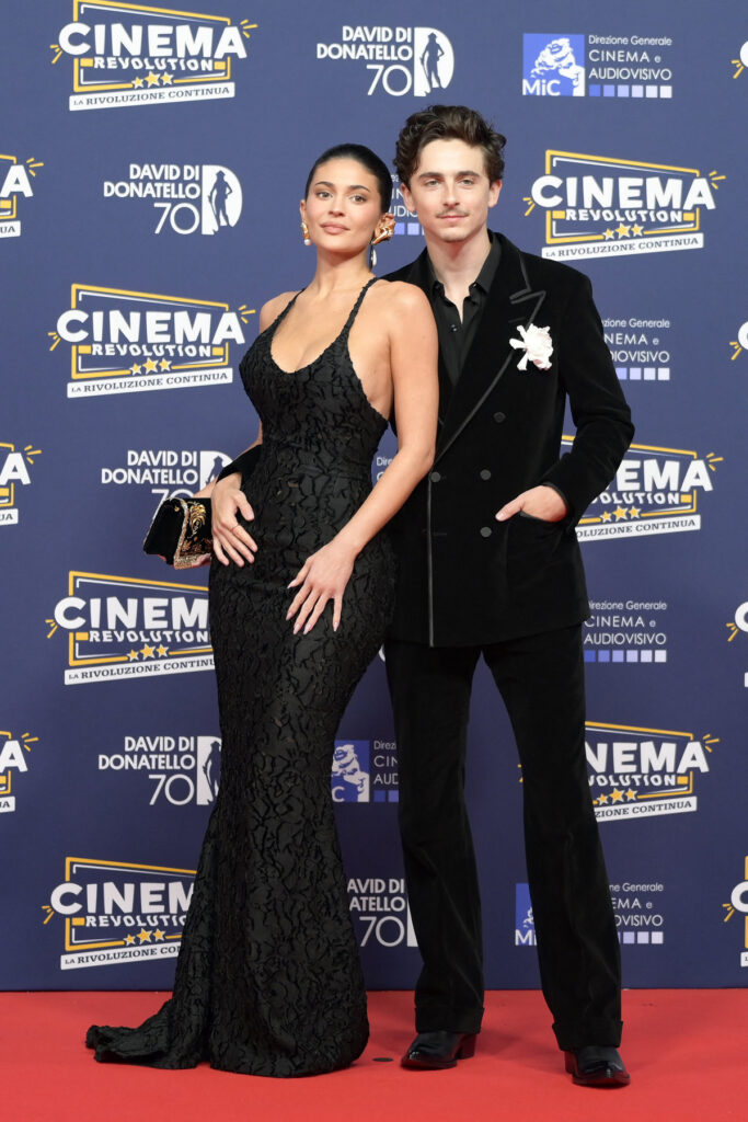 Kylie Jenner & Timothée Chalamet FINALLY Make Their Red Carpet Debut - But There's One BIG ...
