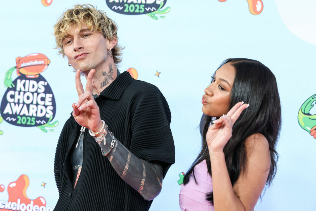 MGK Makes SUPER Rare Red Carpet Appearance With 15-Year-Old Daughter Casie! Look! - Perez Hilton