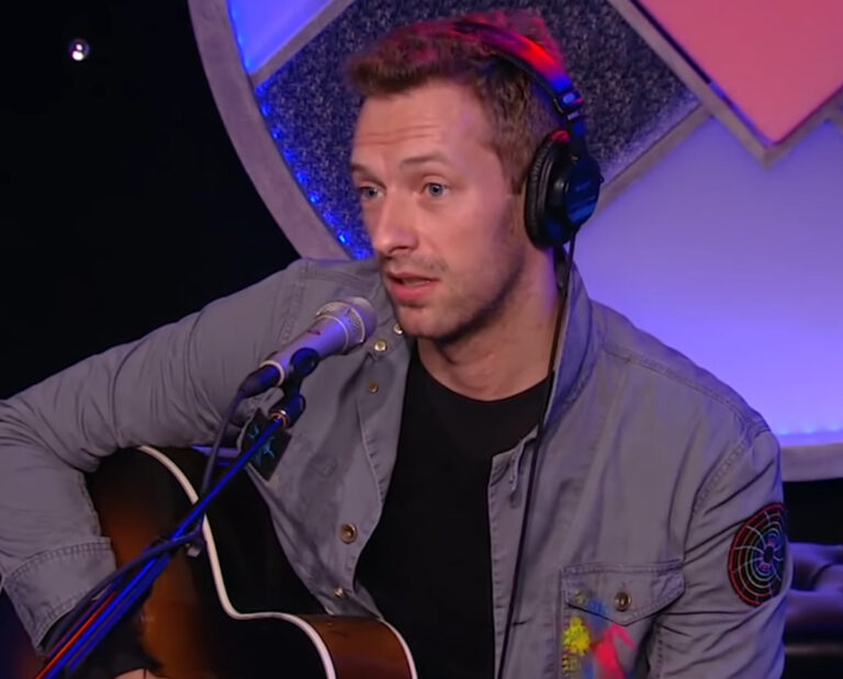 What CEO At Coldplay Concert Said When He Got Caught! - Perez Hilton