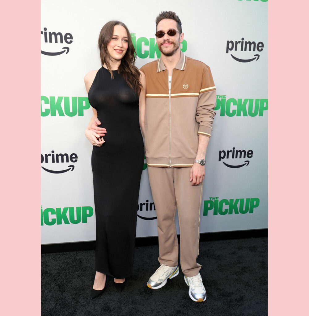 Pete Davidson's Girlfriend Shows First Glimpse Of Baby Bump At His ...